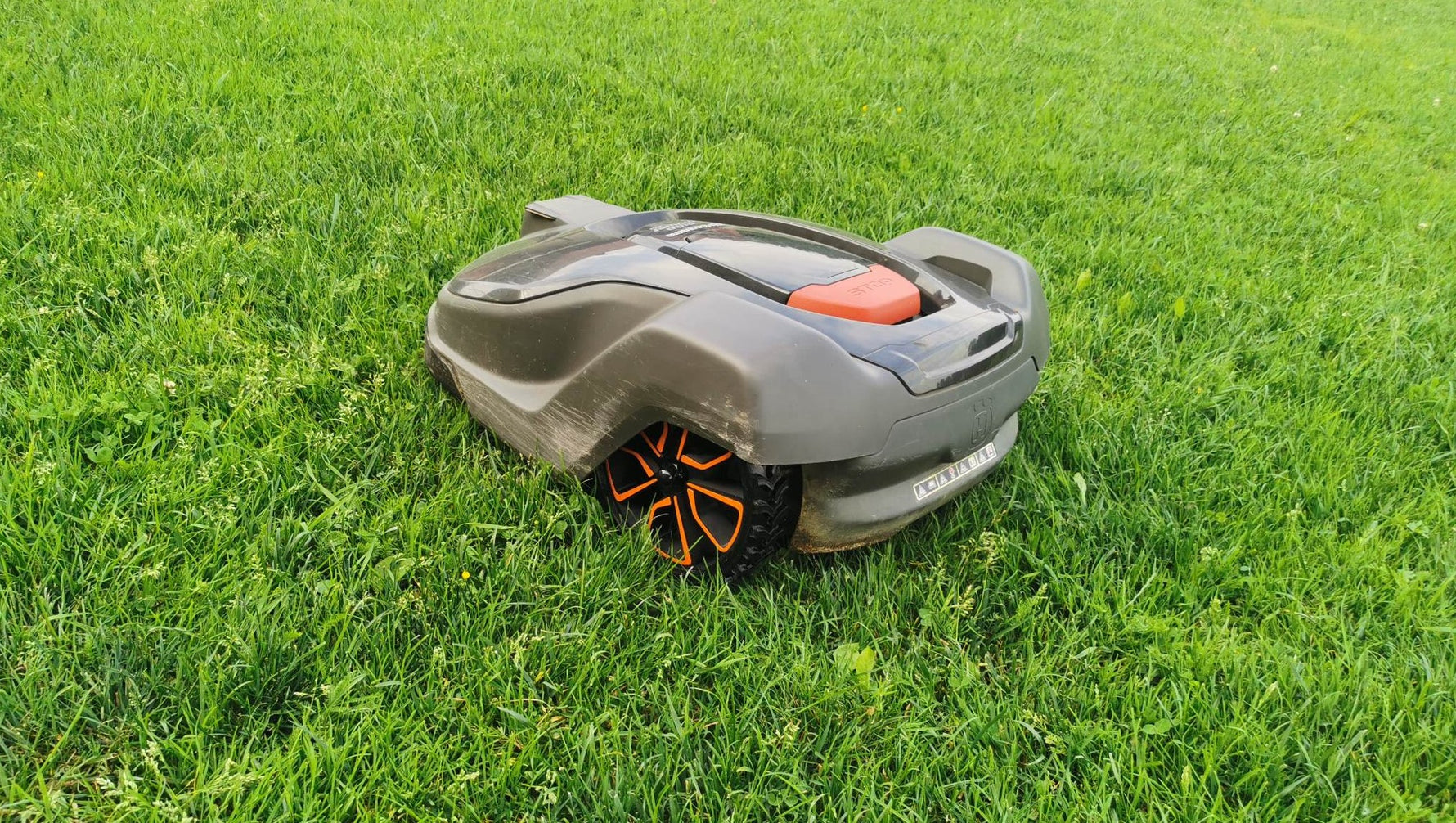 Husqvarna Automower Effective Replacement Wheel – VR_dizajn